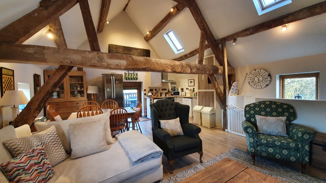 Grade II 16th Century Listed Barn Conversion - MRT Architects